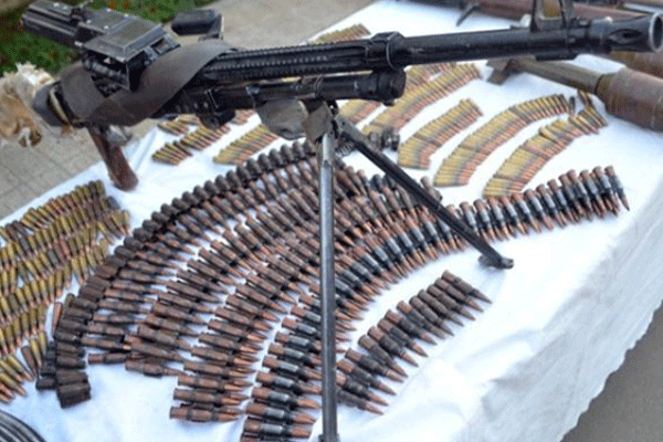 Découverte d'une cache d'armes et de munitions à Tamanrasset | Radio ...