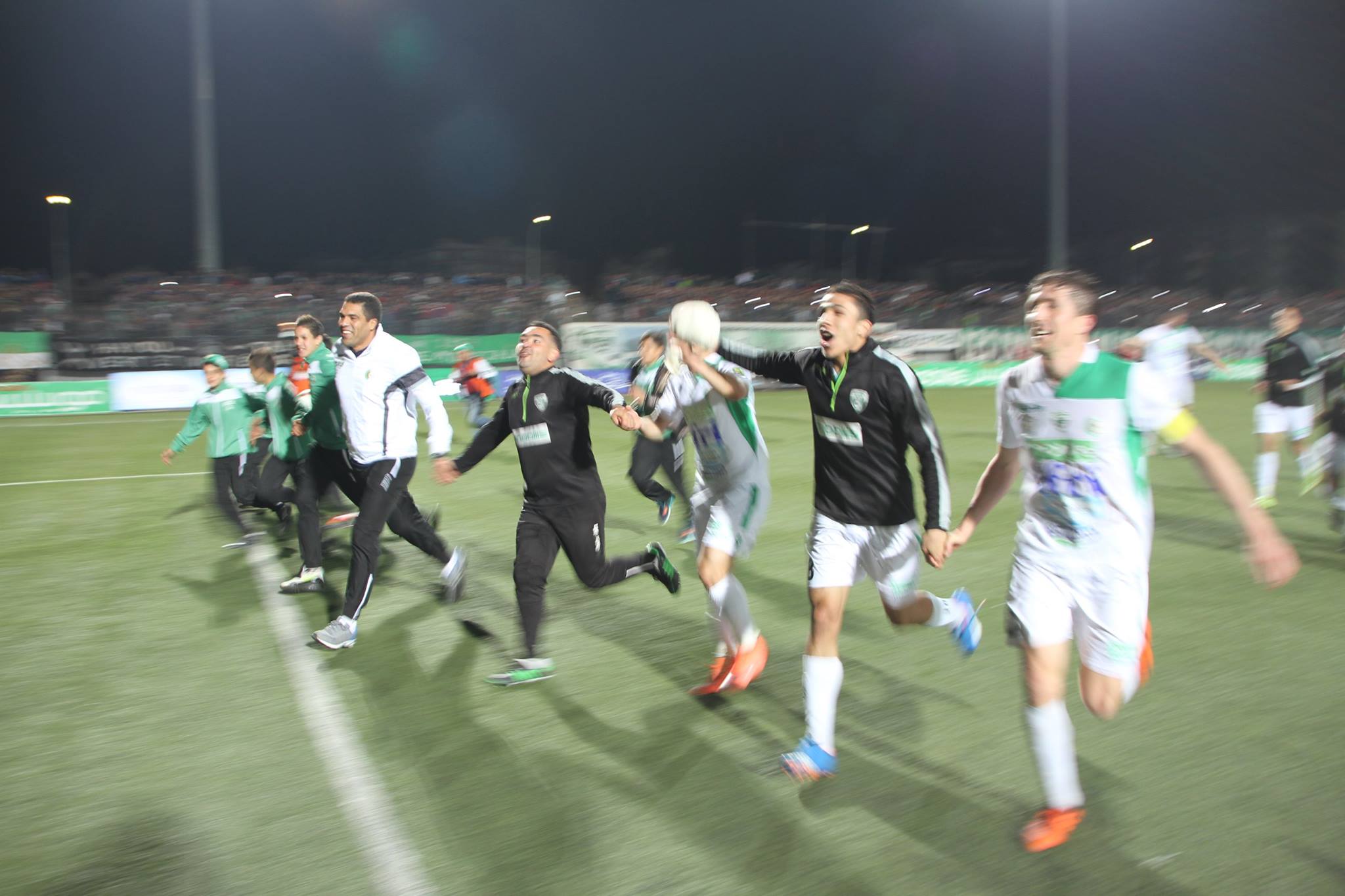 Ligue des champions (16e-retour): l'ES Sétif et le MO Bejaia qualifiés ...