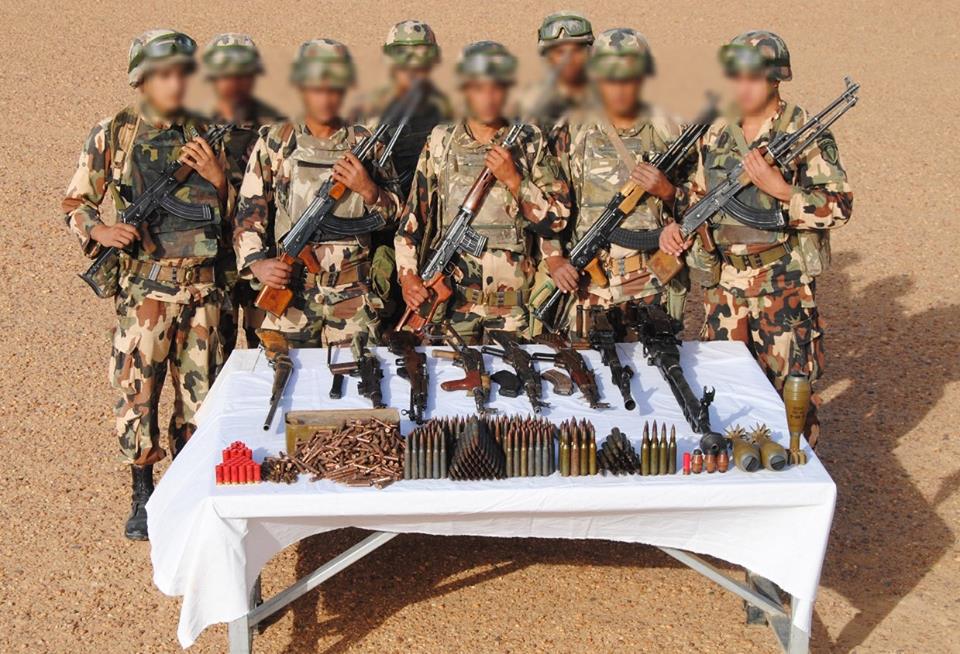 Une importante cache d'armes de guerre et de munitions découverte à ...