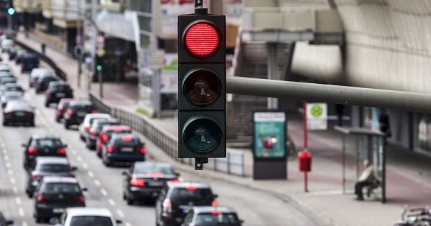 Lancement du projet de système de régulation du trafic routier et des ...