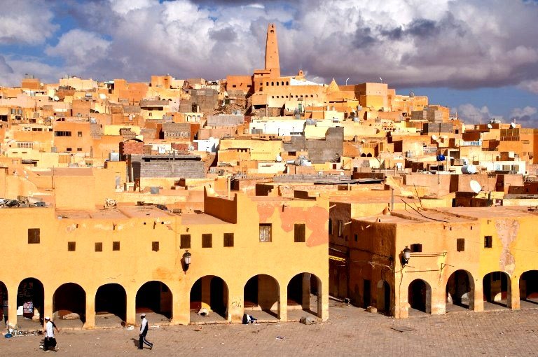 Fête de la victoire : Ghardaia abrite les festivités offcielles | Radio ...