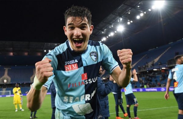 Zinedine Ferhat dans l'équipe type de la Ligue 2 française | Radio ...